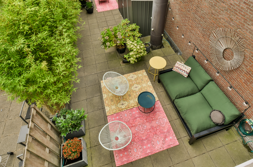 Cómo decorar un patio pequeño | AEDAS Homes